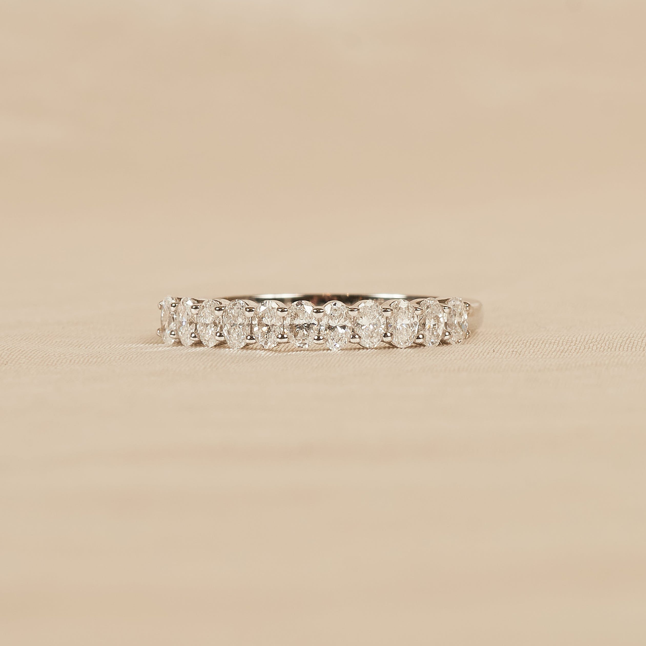 Livia - In Stock - Oval Lab Grown Diamond Row Ring - 18K Gold – Vondel ...